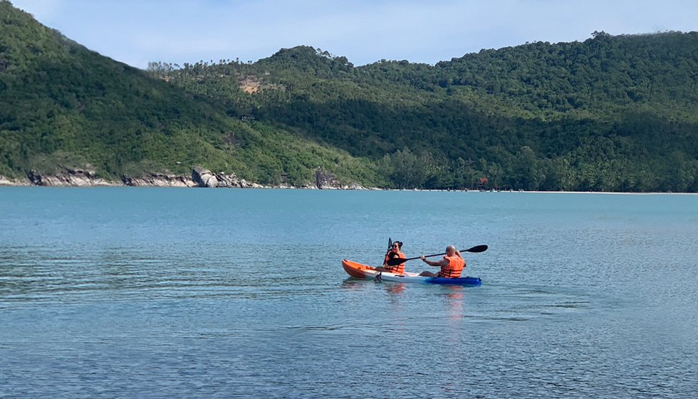 Kayaking & Paddle Boarding | Santhiya Resorts & Spas